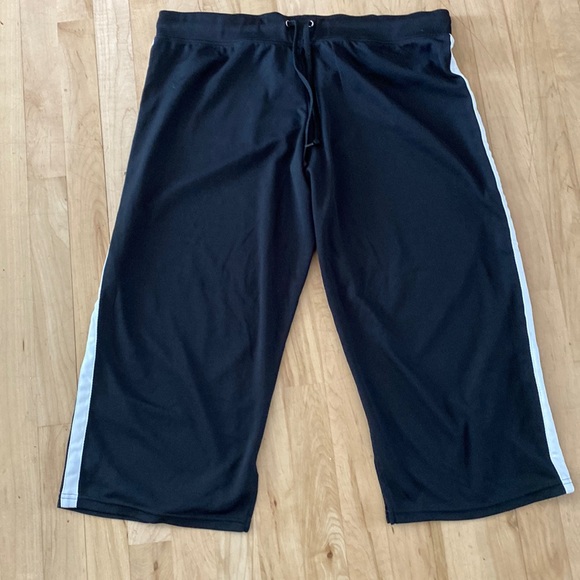 Jockey | Pants & Jumpsuits | 35 Jockey Wide Leg Capri Workout Pant Xl ...